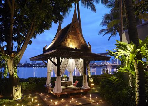 สัมผัสความงดงามของสายน้ำยามค่ำคืนในวันลอยกระทง ที่อนันตรา ริเวอร์ไซด์ Ryt9