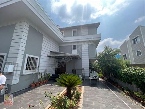 ADANA ÇUKUROVA GÜZELYALIDA GÖL MANZARALI SATILIK 1000 M2 9 2 TRİPLEKS