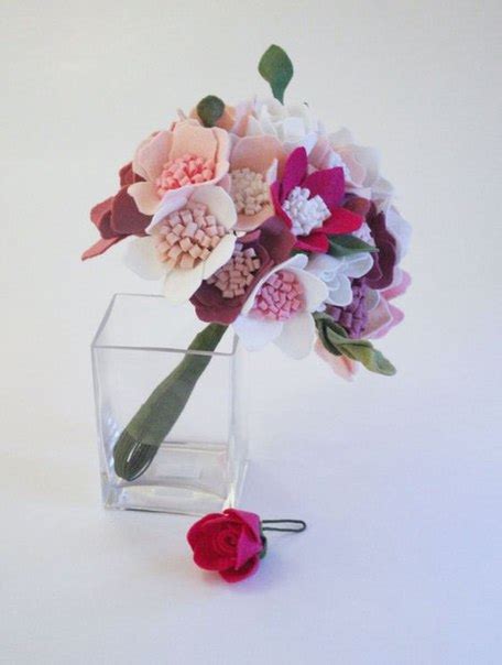 Фетровые цветы. Идеи | ©Handmade / Рукоделие | ВКонтакте