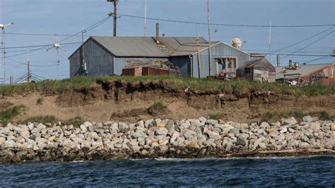 ترامب يريد إطلاق مشروع خط أنانيب غاز في ألاسكا موجه لآسيا