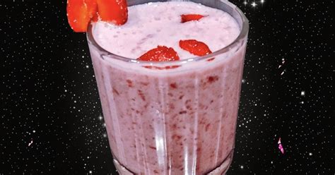 Strawberry Lassi 🍓 Recipe By Juhi Sewani 💕 Cookpad