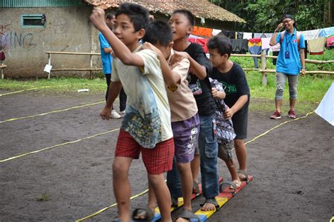 Pendidikan Permainan Tradisional Indonesia Kampung Wisata Cilimus Jawa Barat
