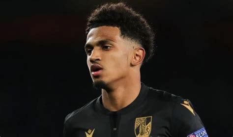 Marcus Edwards Signs Vitória Extension To 2024 Spurs Retain Buy Back