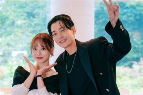 Jung Kyung Ho Transforms Into Bae Yoon Kyungs Flirty Blind Date In