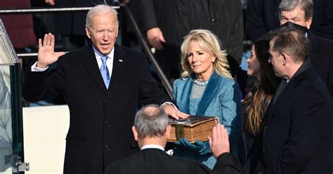 Biden Toma Posse Como Presidente E Diz Democracia Venceu