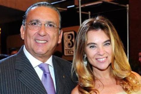 Galvão Bueno e Desirée comemoram 22 anos de casamento 29 11 2022