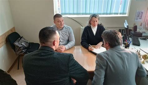 Миладинов Канцеларија за КиМ ради на томе да унапреди и побољша услове у овдашњим школама РТГ