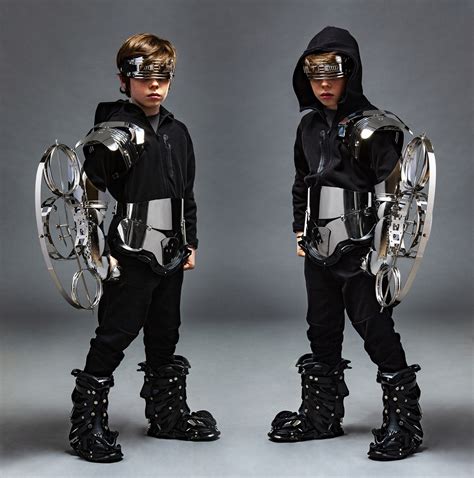 Manuel Albarran Metal Couture