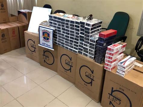 Suspeitos de contrabando são presos mais de 10 mil pacotes de