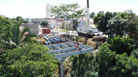 Obra de novo mirante avança em Jaciara e recebe estrutura metálica Estadão MT
