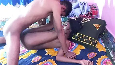 Бесплатно порно видео с тегом Жена в тройничке в любительском видео