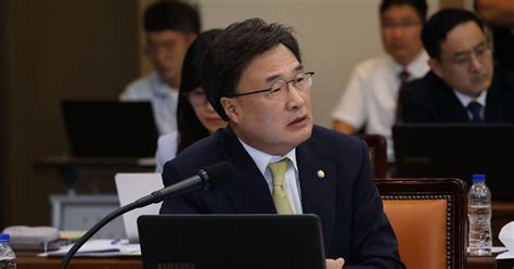 與 헌법재판관 인사청문회 불참 공백 사태 책임은 민주당”