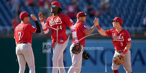 Reds Lead National League Central To Open Second Half