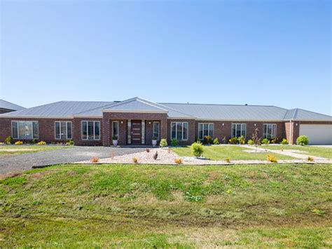 5 Mia Bella Drive Hopetoun Park VIC 3340 Realestate Au