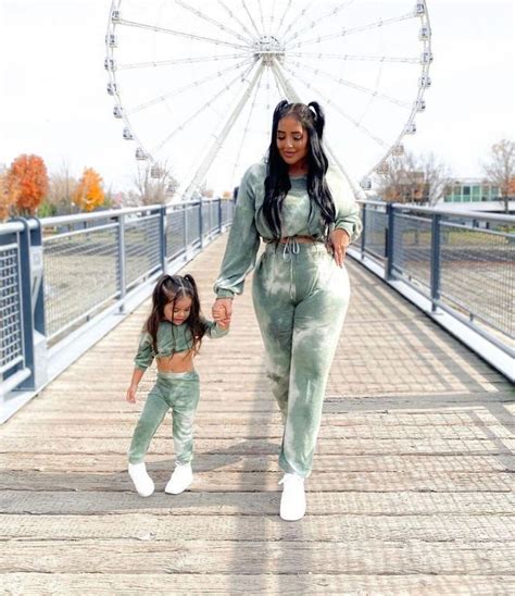 Pin En Mom And Daughter