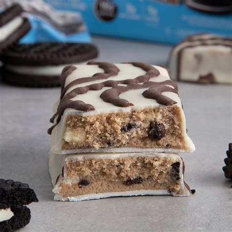Dipped Cookies And Cream Protein Bars Quest Nutrition