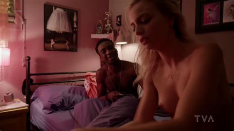 Ludivine Reding Nue Dans Runaway Ii