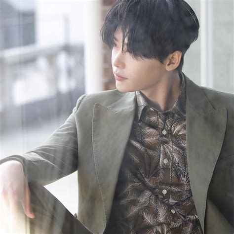 Celebrating 4 Years Of Lee Jong Suks Instagram Moments