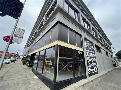 A Tour Of The Historic La Vogue Building The Daily World