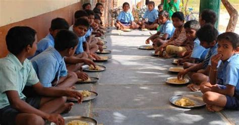 Uttar Pradesh उत्तराखंड में छात्रों ने फिर से दलित रसोइया का खाना