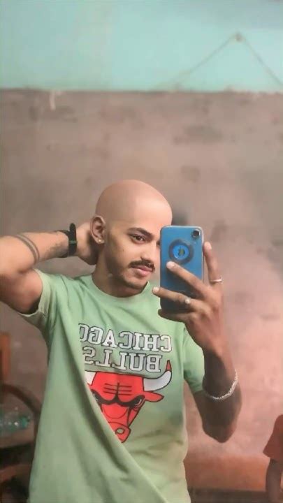 এই গরম এ না পেরে টাক হলাম 🙂‍↕️jawed Habibs থেকে 1000 টাকা নিলো