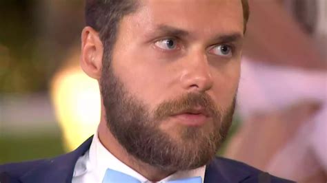 Още тайни питанки около ергена Алек Младенов Оказа се и фалшив милионер