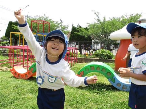 外集まりオオバコ相撲 鎮西学院幼稚園のトピックス