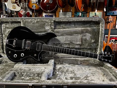 Dunable Cyclops De Gloss Black Some Neck Guitars