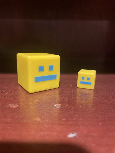 Geometry Dash Cube By Apples218 Makerworld Download Free 3d Models