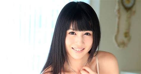 သတင္းေၾကညာသူေလးရဲ႕ လိုးကား Live ေအာကားမ်ား