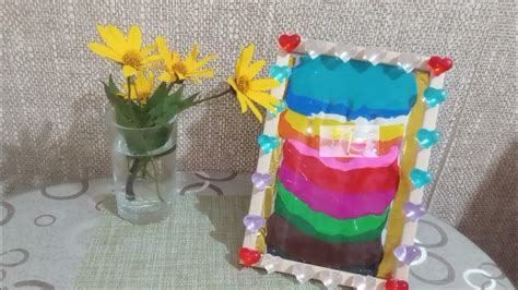 Делаем ладонь из пластилина и положили в рамку на помять 👦 Youtube