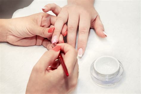 How To Dry Gel Nail Polish Without Uv Light Quickly