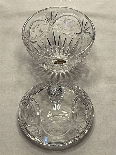 Kristall Bonboniere Mit Kristalldeckel Handgeschliffen Kaufen Auf