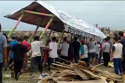 Jadi Tempat Pasangan Telanjang Berhubungan Seks Warga Bongkar Pondok