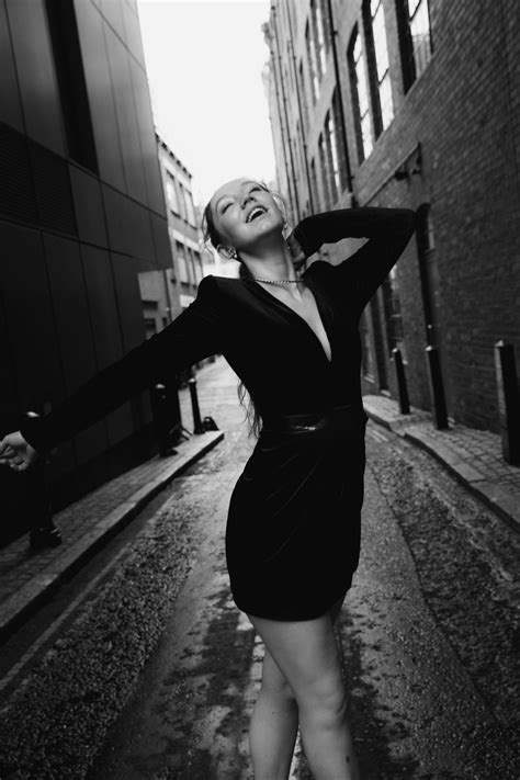 Mirren Mack 1883 Magazine December 2022 • Celebmafia