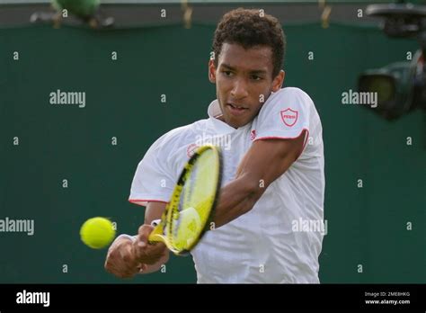 Canadas Felix Auger Aliassime Plays A Return To Swedens Mikael Ymer