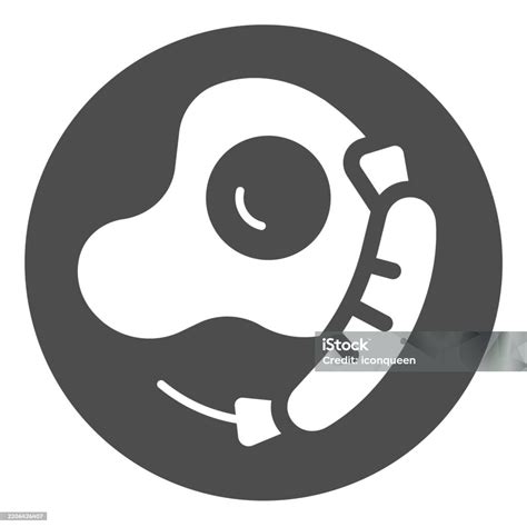 스크램블 에그와 돼지 고기 소시지 고체 아이콘 요리 요리 개념 벡터 그래픽입니다 흰색 배경에 접시 기호에 소시지와 함께 튀긴 계란 모바일 또는 웹 디자인을위한 글리프 스타일