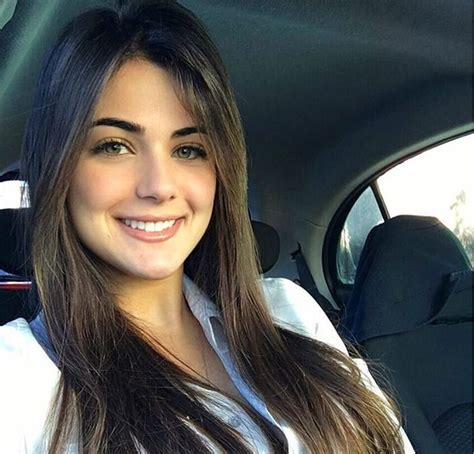 Pin Em Ana Claudia Lopes