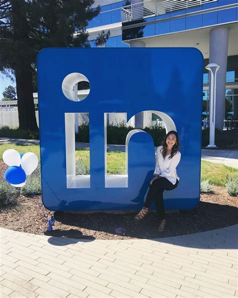 Sandy Nguyen On Linkedin Awesome First Day Linkedin Looking Forward