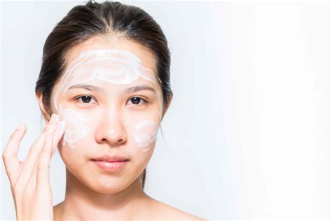 Home Remedies To Complement Pigmentation Removal Treatment
