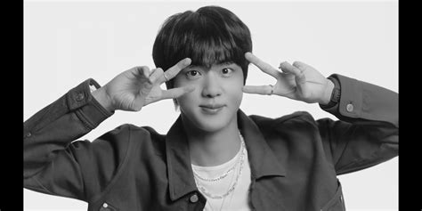 Bts Community Posts 〜〜😻😻jinくんtime😻😻〜〜 ジンくーーん！！！ グクとのハグ！😍笑顔が見れて嬉しかった