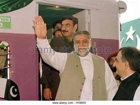 Politician Sheikh Rasheed Ahmed Biography Life Education And Career