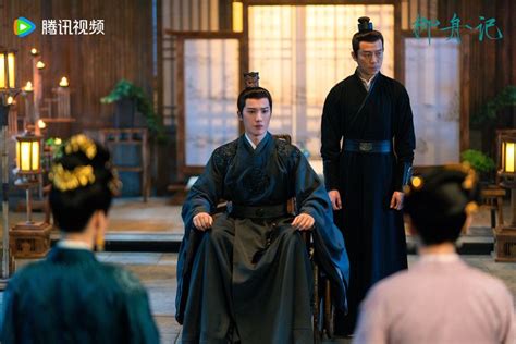 Handsome Lai Yi에 있는 Brigitte Wenk님의 핀