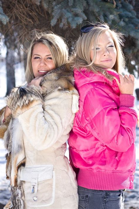 Deux Filles De Lamie De La Lesbienne Photo Stock Image Du Durée