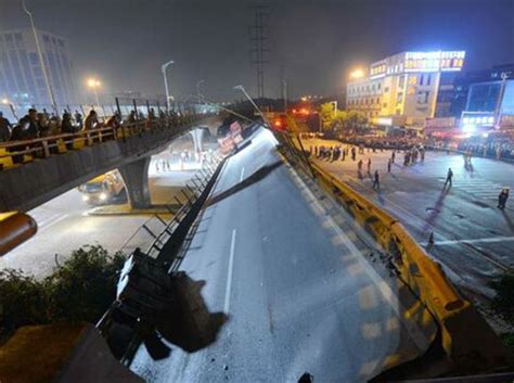 Tres Muertos Y Dos Heridos Al Derrumbarse Un Puente En China Últimas