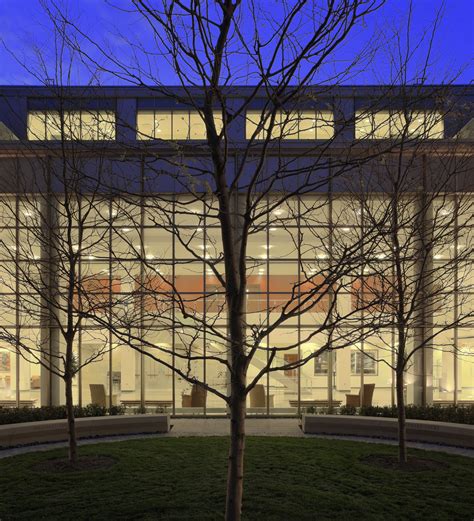 Dominican University Parmer Hall — Holabird And Root