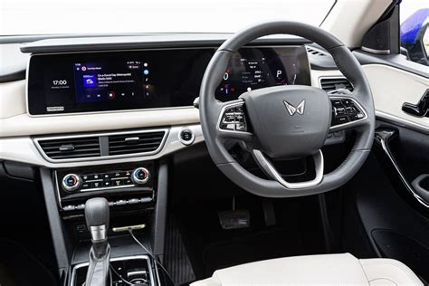 Mahindra Xuv700 Review Living With It