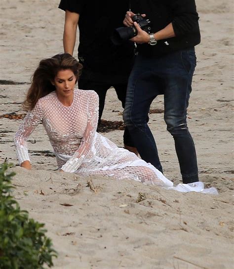Cindy Crawford Topless For Photo Shooting Scandal Planet