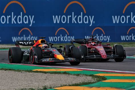 マクラーレンf1、優位に立つレッドブルとフェラーリのパフォーマンスに驚き「蓄積された知識と方法論が役立つ証拠」 Autosport Web