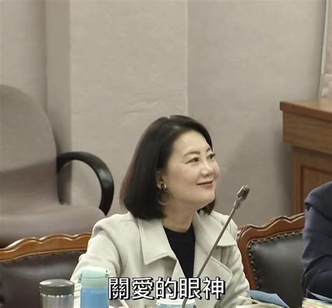 20240219立院黨團協商 Wusuyao541 思瑤姐姐的表情包😻💖 今天表情管理一百分，超優雅漂亮🫶🏻 但我覺得今天金句王是莊瑞雄，有
